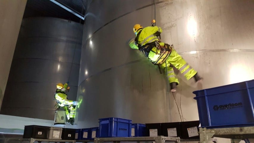 Cleaning confined space by ATI Rope Access professionals Rotterdam ...